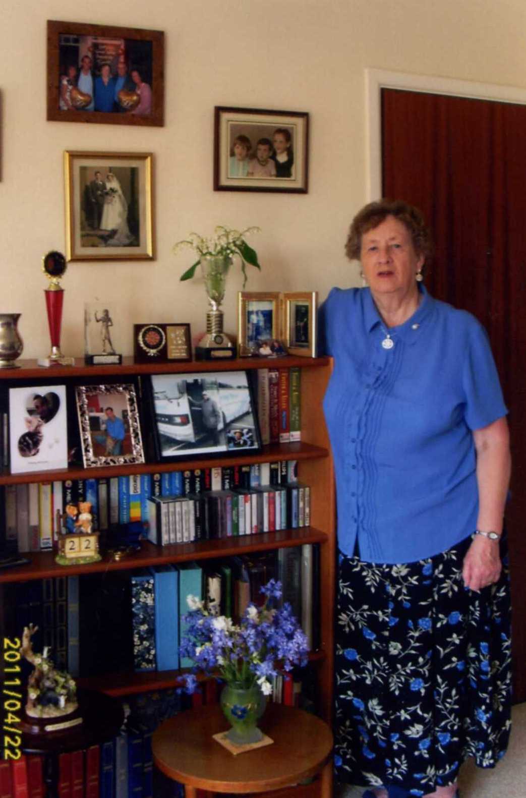 LOVEDAY KING – THE FIRST SUPERSTAR OF LADIES’ DARTS – Dr Patrick Chaplin